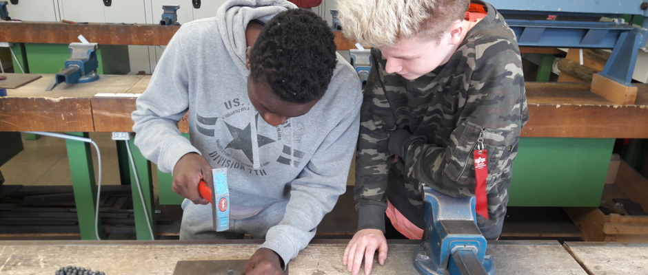 Infotag an der Polytechnischen Schule - Marktgemeinde Lustenau Infotag an der Polytechnischen Schule - Marktgemeinde Lustenau